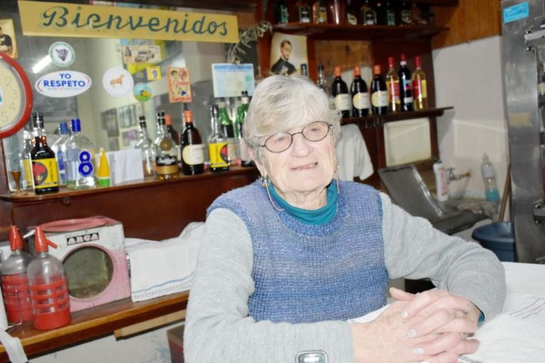 Bar Gomez: Entre copas, cartas y charlas | El Orden de Pringles