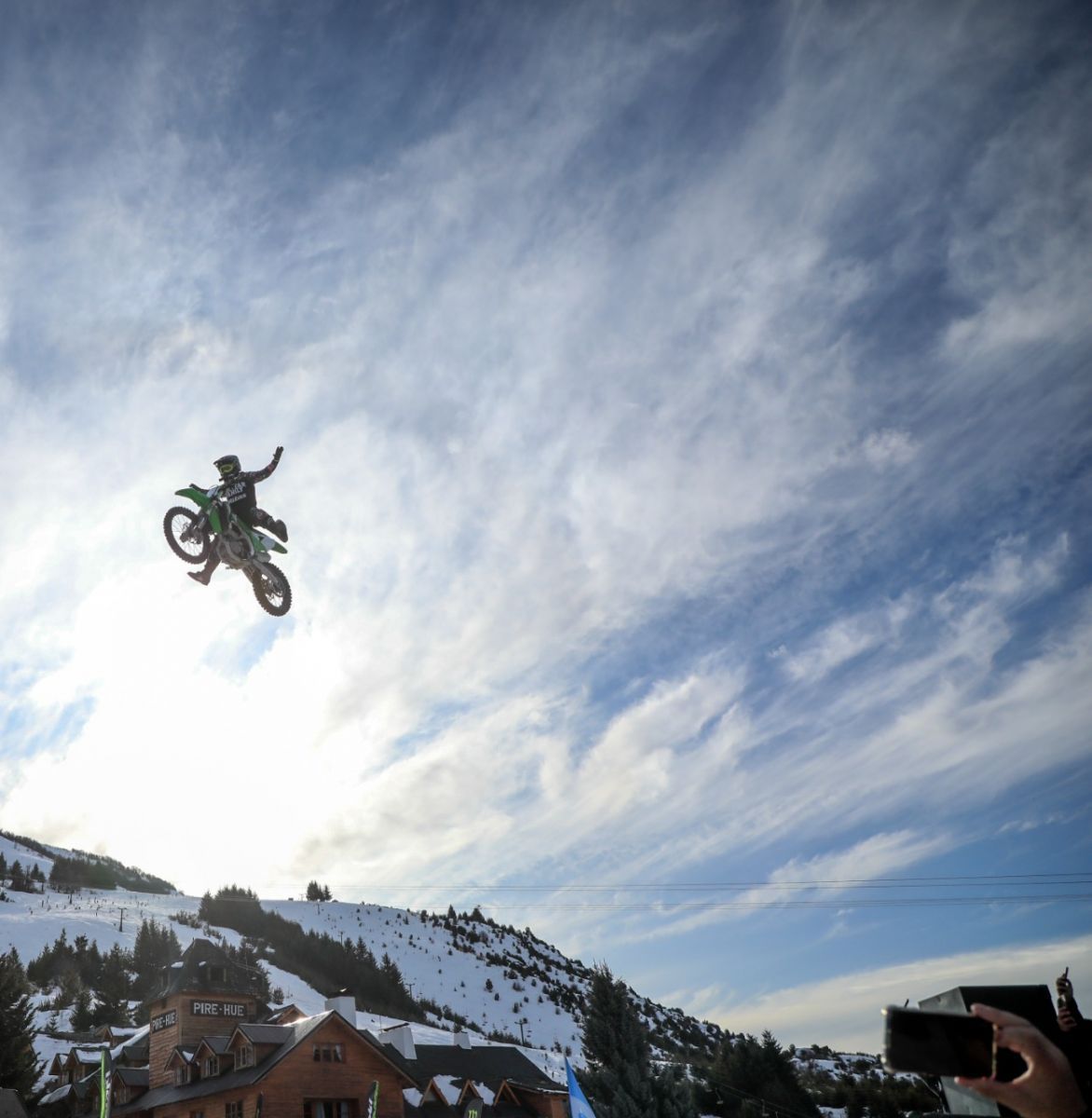 El Monster Energy Winter Jam llenó de música y motocross el Cerro ...